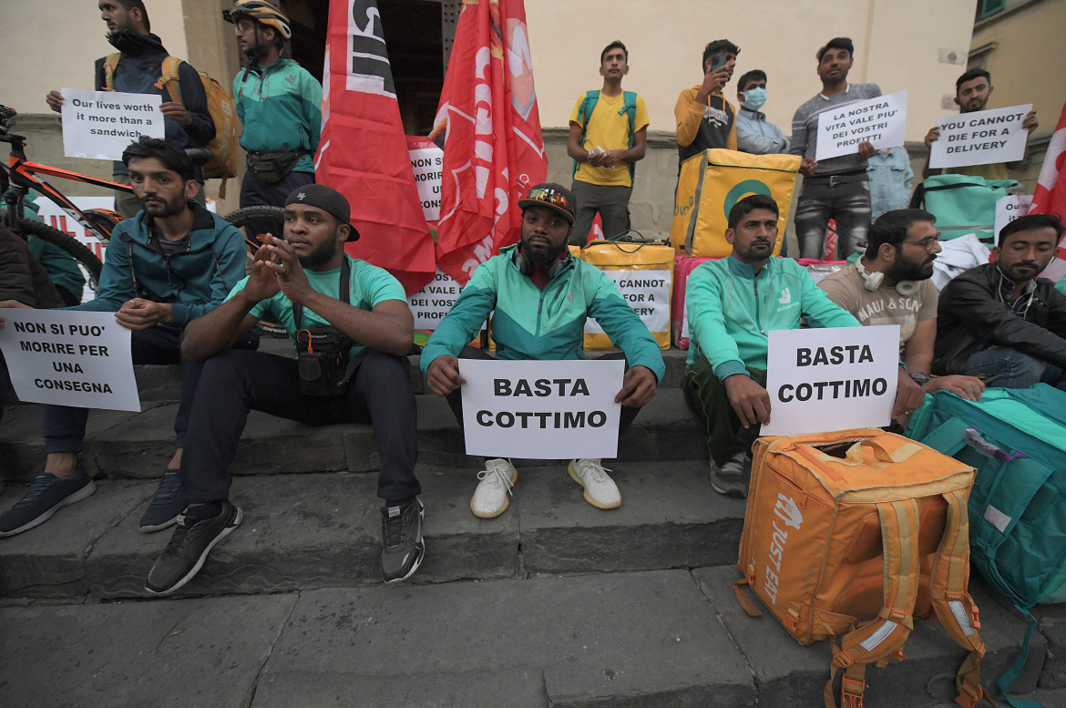 La direttiva Ue sui rider rigettata da conservatori, liberisti e lobby | il manifesto