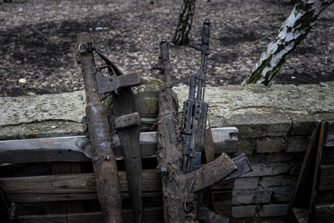 Non trasformiamo il Pnrr in missili e munizioni | il manifesto