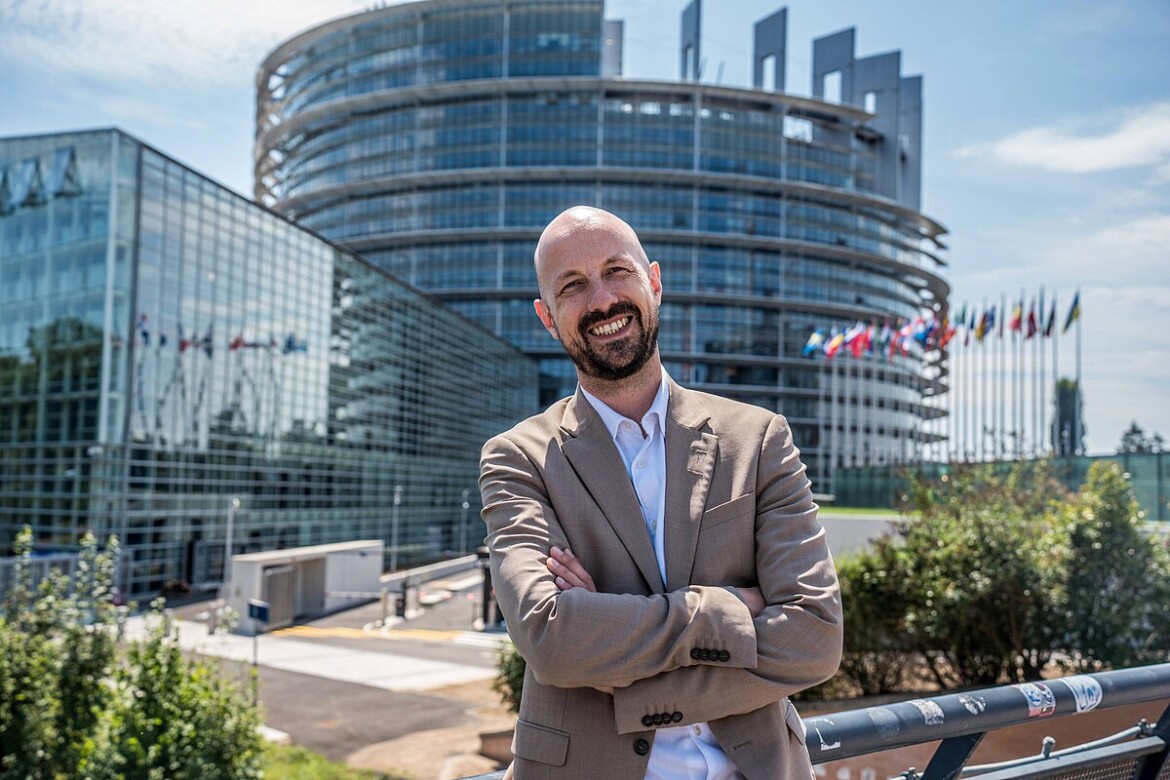 «Sfidiamo il pensiero unico bellicista. Usiamo i soldi per scuola e sanità» | il manifesto